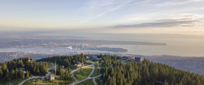 VANCOUVER ATTRACTIONS / Grouse Mountain